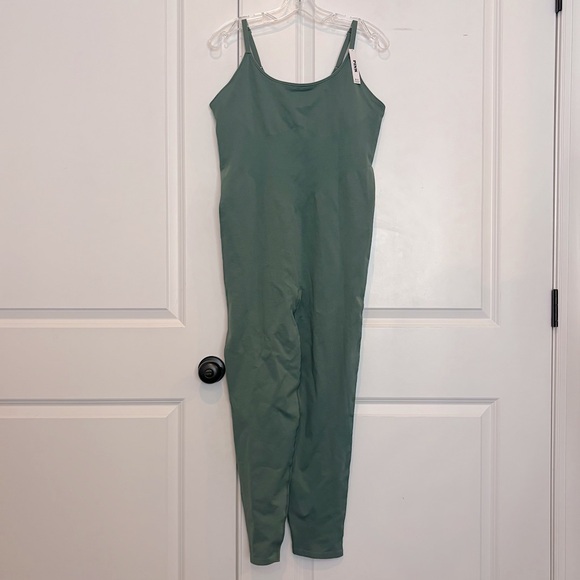 PINK Victoria's Secret | Pants & Jumpsuits | Nwt Pink Soft Seamless ...